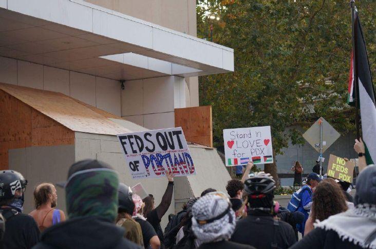 Oregon immigrant rights attorneys sue to stop warrantless ICE arrests ...